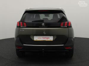 Grey Peugeot 5008 2020 in Vilnius, with an engine capacity of 1.20 L and mileage of 101 thousand km for 16799 €, photo 5 on AUTOMOTO.COM.LV