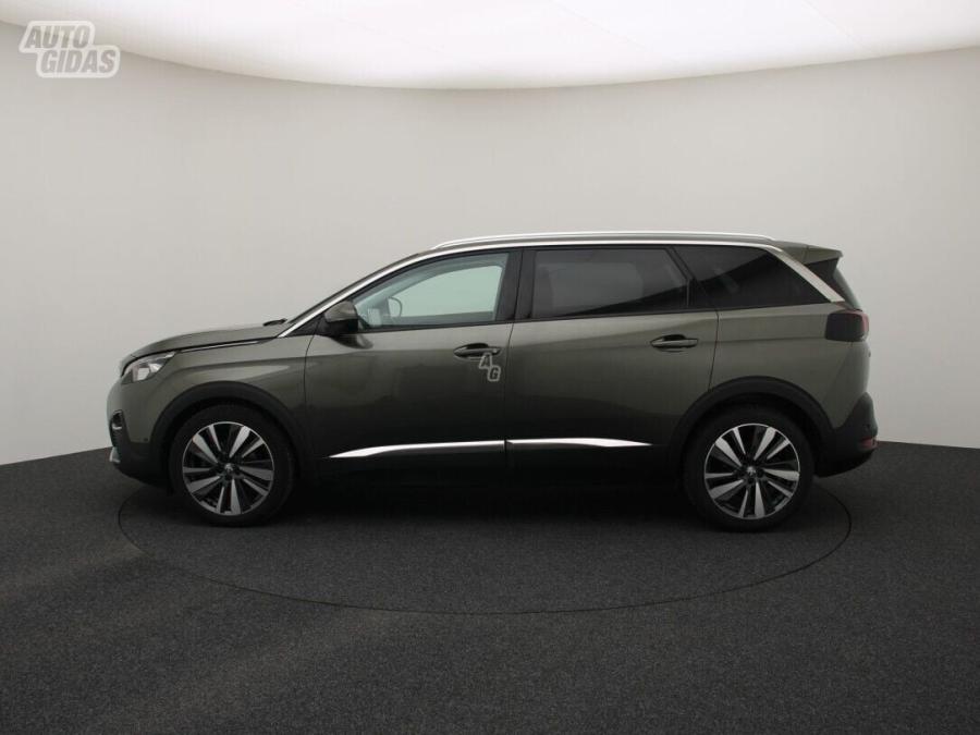 Grey Peugeot 5008 2020 in Vilnius, with an engine capacity of 1.20 L and mileage of 101 thousand km for 16799 €, photo 6 on AUTOMOTO.COM.LV