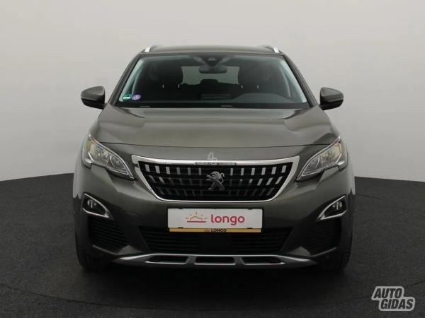 Grey Peugeot 5008 2020 in Vilnius, with an engine capacity of 1.20 L and mileage of 158 thousand km for 14199 €, photo 3 on AUTOMOTO.COM.LV