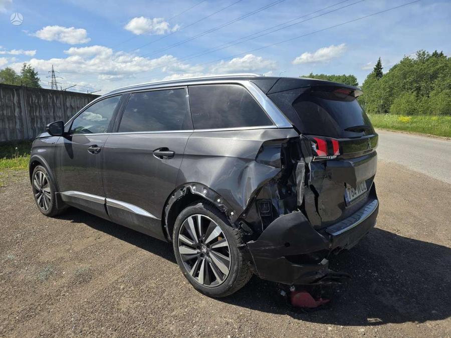 Pelēks Peugeot 5008 2020 Narva, ar dzinēja tilpumu 2.00 L un nobraukumu 204 tūkst. km par 7900 €, foto 5 vietnē AUTOMOTO.COM.LV