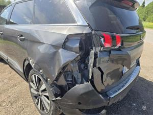 Pelēks Peugeot 5008 2020 Narva, ar dzinēja tilpumu 2.00 L un nobraukumu 204 tūkst. km par 7900 €, foto 20 vietnē AUTOMOTO.COM.LV