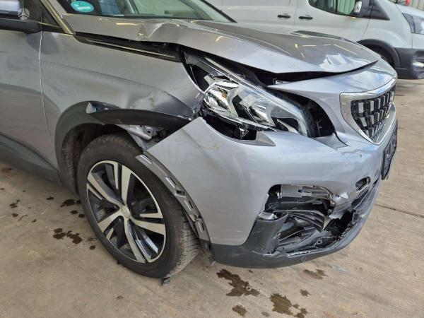 Pelēks Peugeot 5008 2020 Viļņa, ar dzinēja tilpumu 1.50 L un nobraukumu 129 tūkst. km par 10500 €, foto 2 vietnē AUTOMOTO.COM.LV