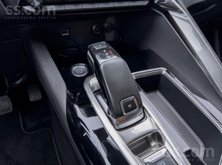 Pelēks Peugeot 5008 2020 Rīga, ar dzinēja tilpumu 1.50 L un nobraukumu 158 tūkst. km par 14950 €, foto 10 vietnē AUTOMOTO.COM.LV