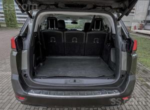 Pelēks Peugeot 5008 2020 Rīga, ar dzinēja tilpumu 1.50 L un nobraukumu 158 tūkst. km par 14950 €, foto 12 vietnē AUTOMOTO.COM.LV