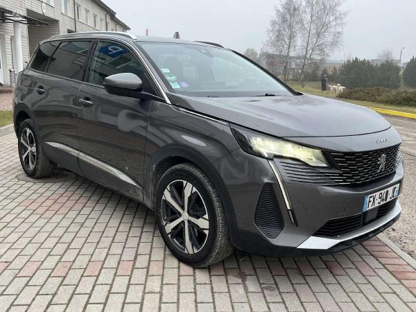 Grey Peugeot 5008 2021 in Vilnius, with an engine capacity of 1.20 L and mileage of 218 thousand km for 13492 €, photo 7 on AUTOMOTO.COM.LV