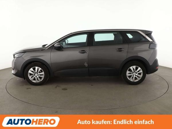 Pelēks Peugeot 5008 2021 Kauņa, ar dzinēja tilpumu 1.50 L un nobraukumu 88 tūkst. km par 26139 €, foto 3 vietnē AUTOMOTO.COM.LV