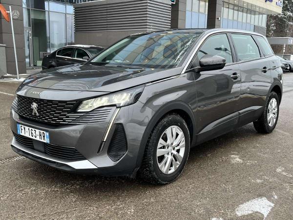 Grey Peugeot 5008 2021 in Vilnius, with an engine capacity of 1.20 L and mileage of 104 thousand km for 12584 €, photo 3 on AUTOMOTO.COM.LV