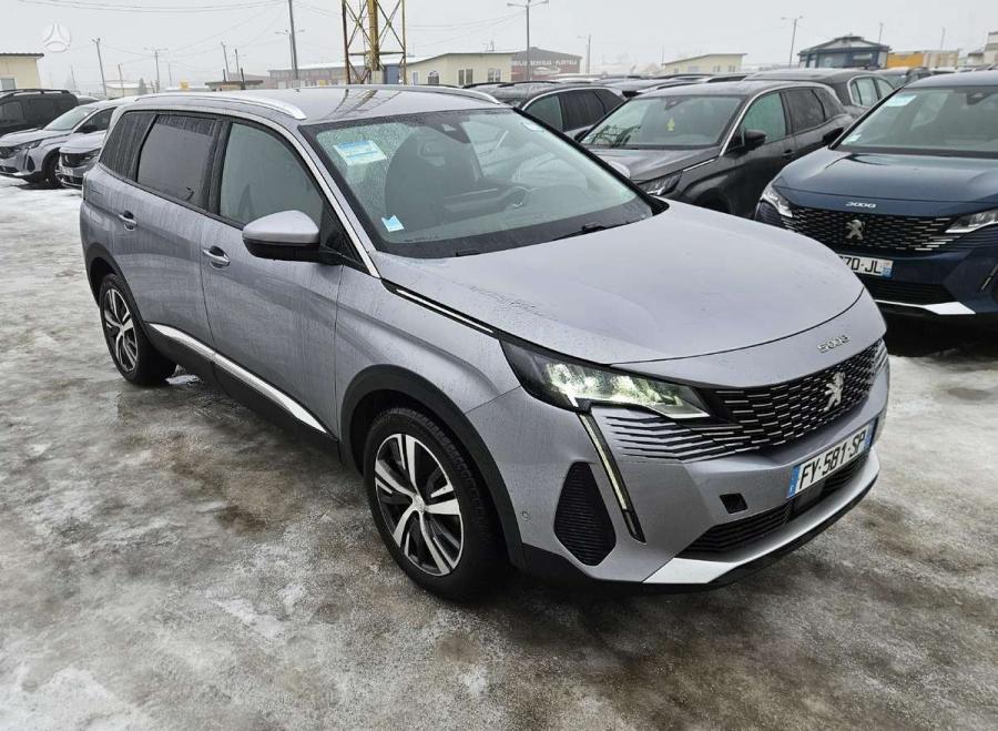Pelēks Peugeot 5008 2021 Viļņa, ar dzinēja tilpumu 1.50 L un nobraukumu 184 tūkst. km par 15670 €, foto 1 vietnē AUTOMOTO.COM.LV