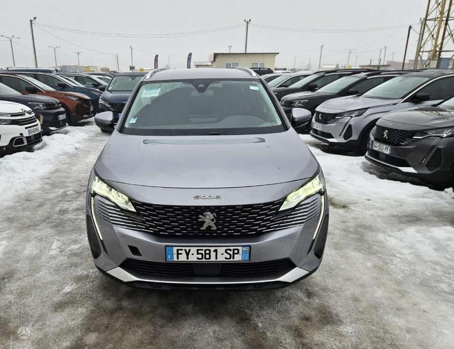 Pelēks Peugeot 5008 2021 Viļņa, ar dzinēja tilpumu 1.50 L un nobraukumu 184 tūkst. km par 15670 €, foto 2 vietnē AUTOMOTO.COM.LV