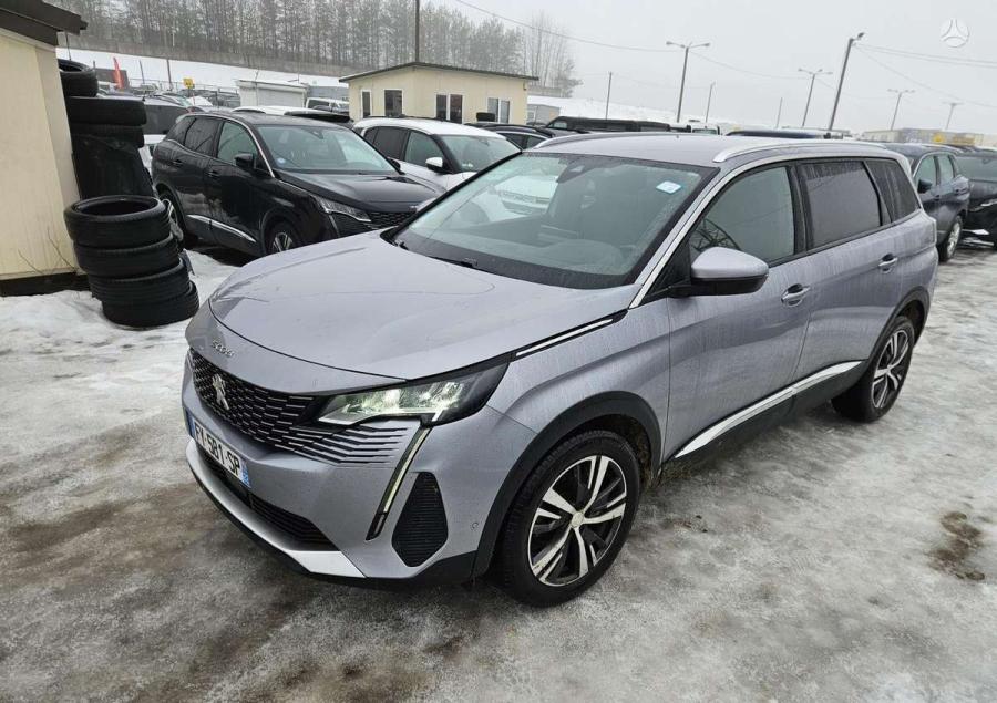 Pelēks Peugeot 5008 2021 Viļņa, ar dzinēja tilpumu 1.50 L un nobraukumu 184 tūkst. km par 15670 €, foto 3 vietnē AUTOMOTO.COM.LV