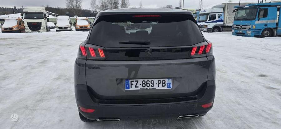 Grey Peugeot 5008 2021 in Kaunas, with an engine capacity of 2.00 L and mileage of 204 thousand km for 18755 €, photo 8 on AUTOMOTO.COM.LV