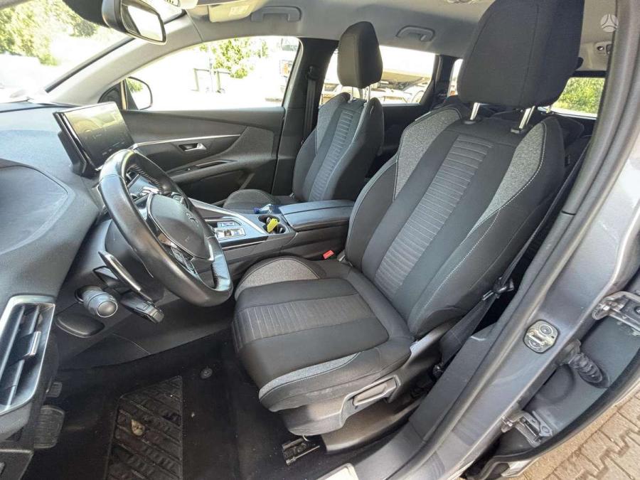 Grey Peugeot 5008 2021 in Taurage, with an engine capacity of 1.50 L and mileage of 188 thousand km for 12700 €, photo 17 on AUTOMOTO.COM.LV