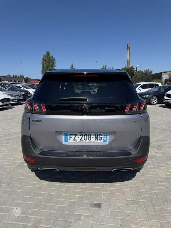 Pelēks Peugeot 5008 2021 Tauragė, ar dzinēja tilpumu 1.20 L un nobraukumu 131 tūkst. km par 16700 €, foto 4 vietnē AUTOMOTO.COM.LV