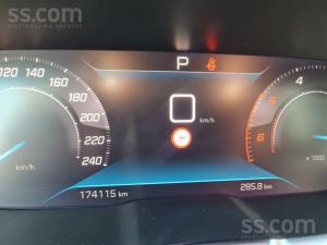 Grey Peugeot 5008 2021 in Jelgava, with an engine capacity of 1.50 L and mileage of 0 thousand km for 15900 €, photo 3 on AUTOMOTO.COM.LV