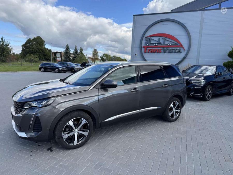 Grey Peugeot 5008 2021 in Telschi, with an engine capacity of 1.50 L and mileage of 178 thousand km for 14700 €, photo 5 on AUTOMOTO.COM.LV