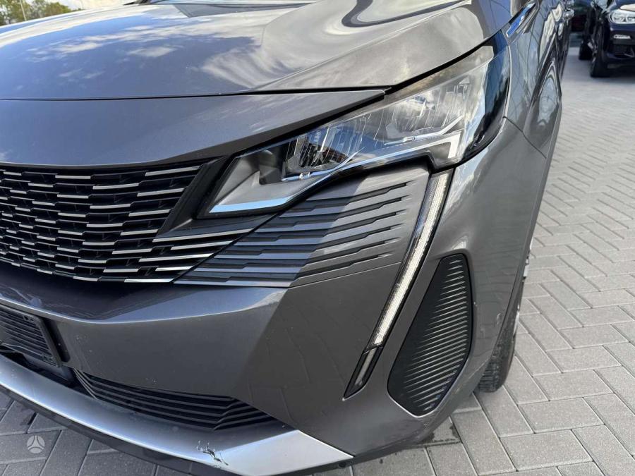 Grey Peugeot 5008 2021 in Telschi, with an engine capacity of 1.50 L and mileage of 178 thousand km for 14700 €, photo 12 on AUTOMOTO.COM.LV