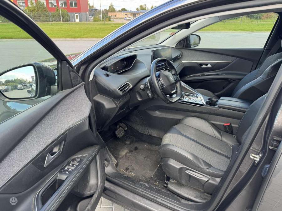 Grey Peugeot 5008 2021 in Telschi, with an engine capacity of 1.50 L and mileage of 178 thousand km for 14700 €, photo 23 on AUTOMOTO.COM.LV