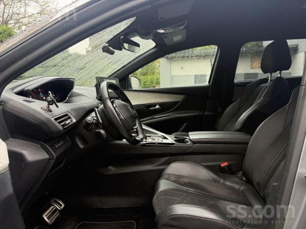 Grey Peugeot 5008 2021 in Riga, with an engine capacity of 1.60 L and mileage of 81 thousand km for 23500 €, photo 5 on AUTOMOTO.COM.LV