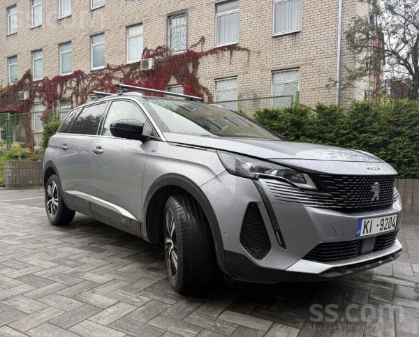 Grey Peugeot 5008 2021 in Riga, with an engine capacity of 1.60 L and mileage of 81 thousand km for 23500 €, photo 7 on AUTOMOTO.COM.LV