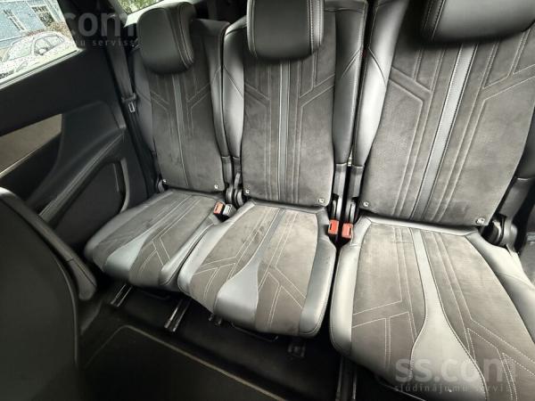 Grey Peugeot 5008 2021 in Riga, with an engine capacity of 1.60 L and mileage of 81 thousand km for 23500 €, photo 9 on AUTOMOTO.COM.LV