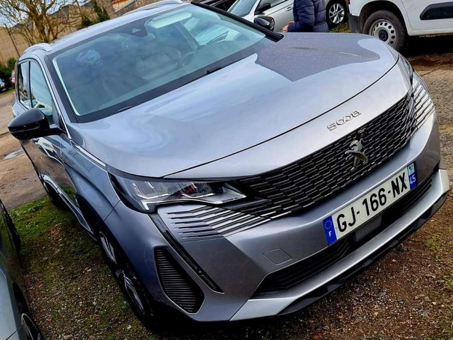 Grey Peugeot 5008 2022 in Taurage, with an engine capacity of 1.50 L and mileage of 158 thousand km for 15700 €, photo 2 on AUTOMOTO.COM.LV
