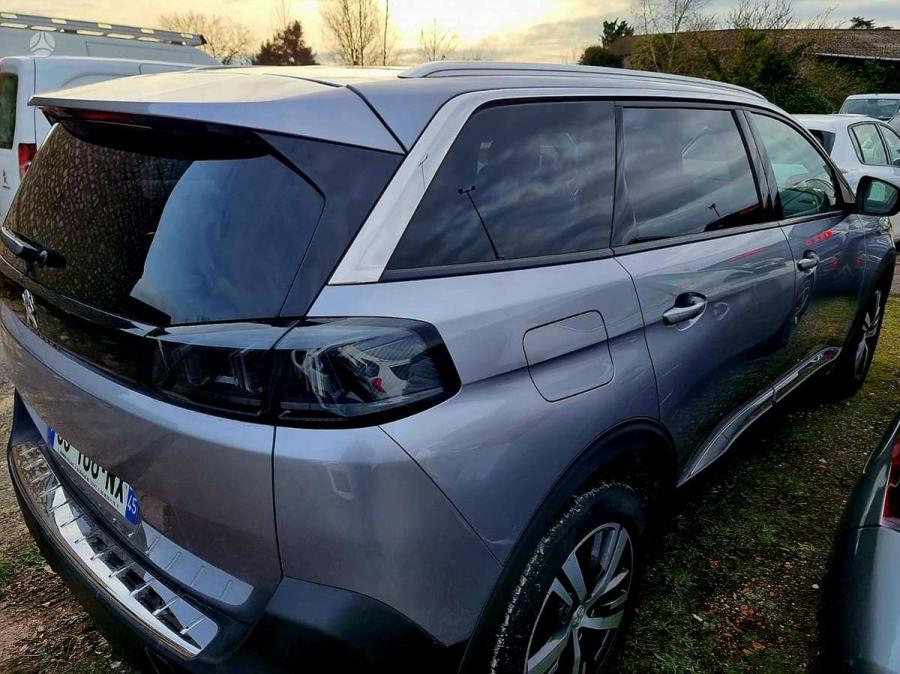 Grey Peugeot 5008 2022 in Taurage, with an engine capacity of 1.50 L and mileage of 158 thousand km for 15700 €, photo 3 on AUTOMOTO.COM.LV