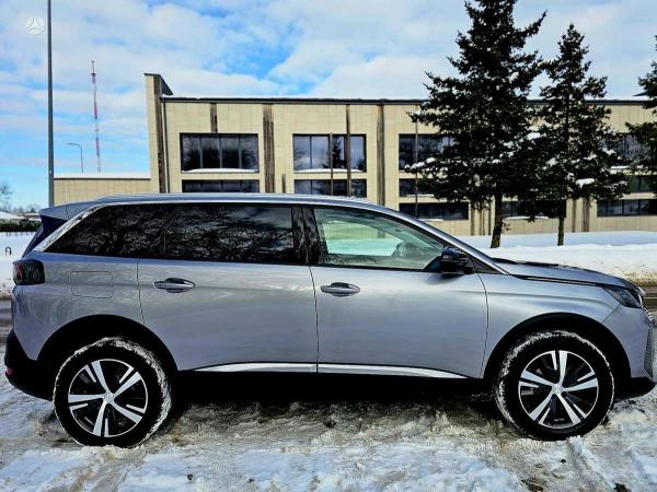 Grey Peugeot 5008 2022 in Taurage, with an engine capacity of 1.50 L and mileage of 158 thousand km for 15800 €, photo 9 on AUTOMOTO.COM.LV
