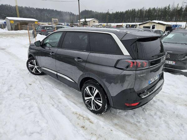 Grey Peugeot 5008 2022 in Vilnius, with an engine capacity of 1.20 L and mileage of 161 thousand km for 15972 €, photo 7 on AUTOMOTO.COM.LV