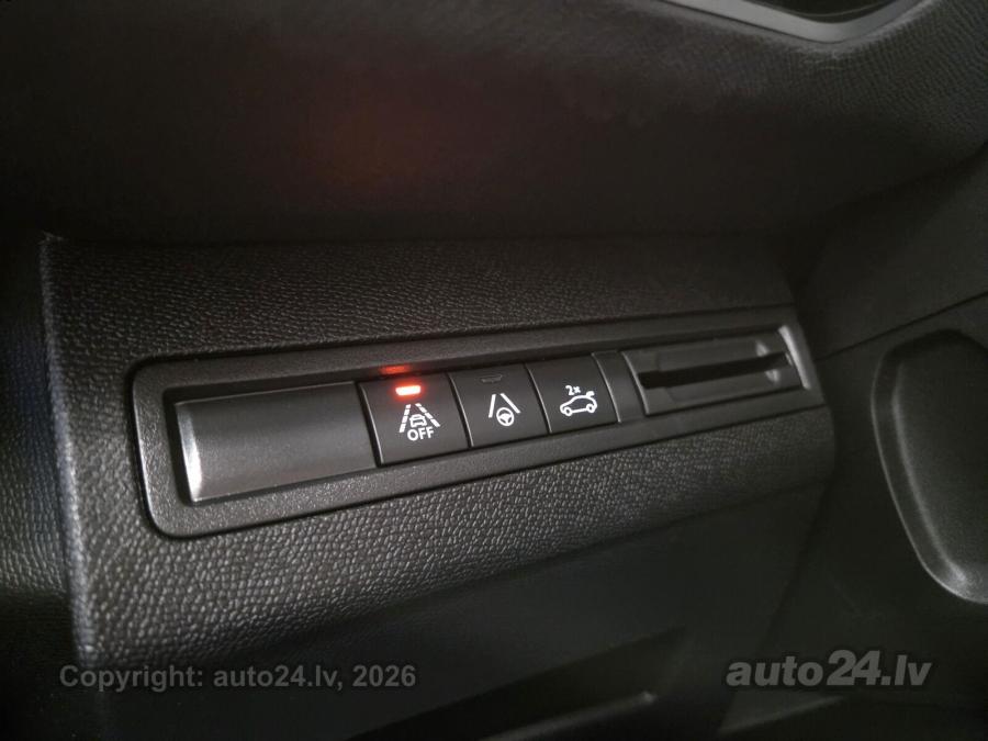Grey Peugeot 5008 2022 in Tallinn, with an engine capacity of 1.50 L and mileage of 61 thousand km for 24900 €, photo 17 on AUTOMOTO.COM.LV