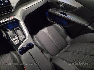 Grey Peugeot 5008 2022 in Tallinn, with an engine capacity of 1.50 L and mileage of 61 thousand km for 24900 €, photo 18 on AUTOMOTO.COM.LV