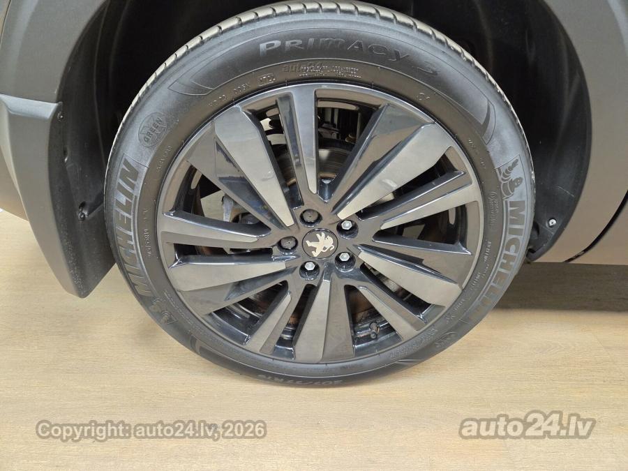 Grey Peugeot 5008 2022 in Tallinn, with an engine capacity of 1.50 L and mileage of 61 thousand km for 24900 €, photo 24 on AUTOMOTO.COM.LV