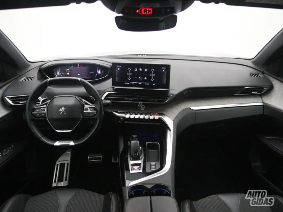 Grey Peugeot 5008 2022 in Vilnius, with an engine capacity of 1.50 L and mileage of 218 thousand km for 18399 €, photo 3 on AUTOMOTO.COM.LV