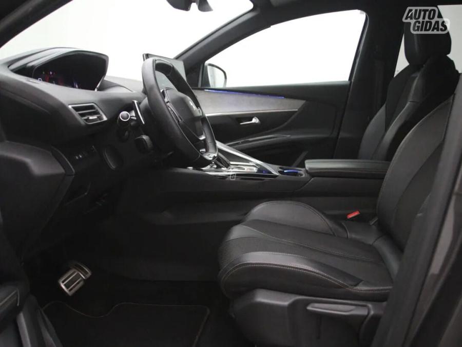 Grey Peugeot 5008 2022 in Vilnius, with an engine capacity of 1.50 L and mileage of 218 thousand km for 18399 €, photo 5 on AUTOMOTO.COM.LV