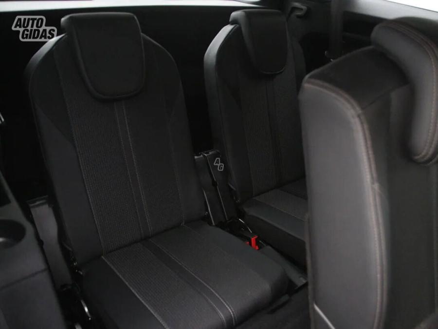Grey Peugeot 5008 2022 in Vilnius, with an engine capacity of 1.50 L and mileage of 218 thousand km for 18399 €, photo 17 on AUTOMOTO.COM.LV