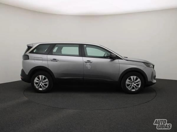Grey Peugeot 5008 2022 in Vilnius, with an engine capacity of 1.20 L and mileage of 196 thousand km for 15199 €, photo 9 on AUTOMOTO.COM.LV