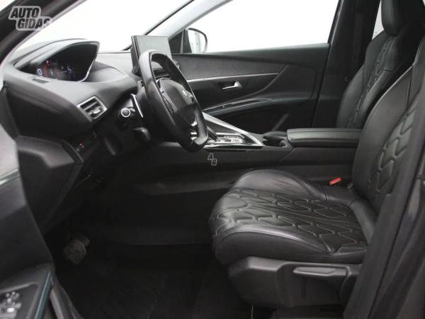 Grey Peugeot 5008 2022 in Vilnius, with an engine capacity of 1.50 L and mileage of 191 thousand km for 18199 €, photo 4 on AUTOMOTO.COM.LV