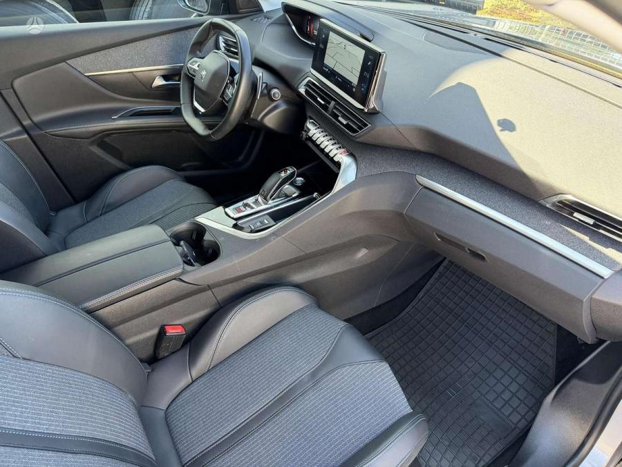 Pelēks Peugeot 5008 2022 Marijampole, ar dzinēja tilpumu 1.20 L un nobraukumu 111 tūkst. km par 16577 €, foto 24 vietnē AUTOMOTO.COM.LV