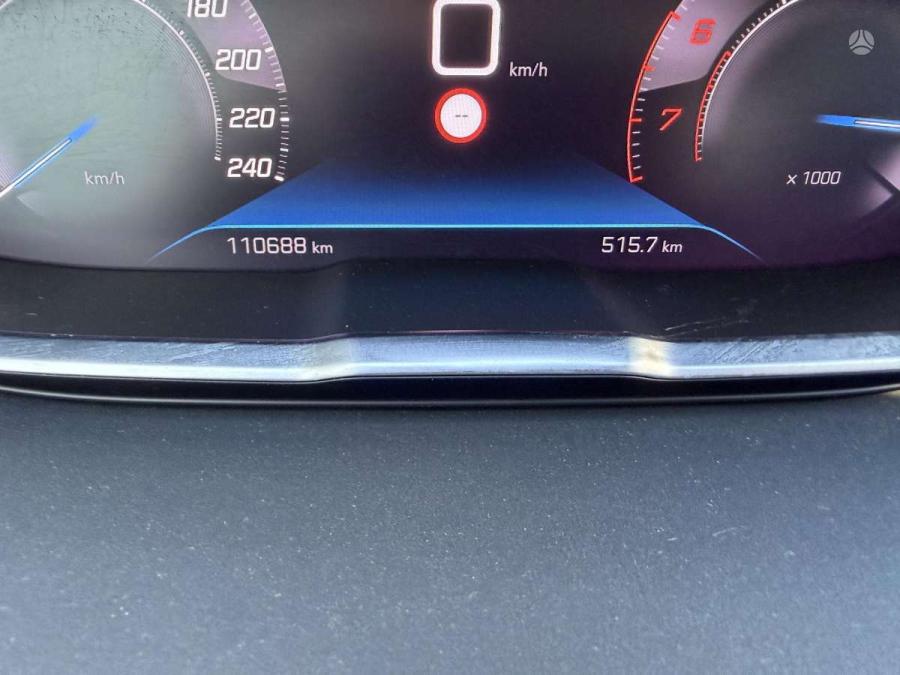 Pelēks Peugeot 5008 2022 Marijampole, ar dzinēja tilpumu 1.20 L un nobraukumu 111 tūkst. km par 16577 €, foto 38 vietnē AUTOMOTO.COM.LV
