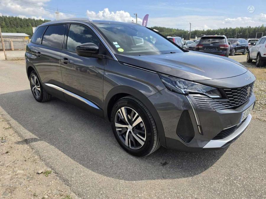Grey Peugeot 5008 2022 in Vilnius, with an engine capacity of 1.50 L and mileage of 146 thousand km for 17424 €, photo 5 on AUTOMOTO.COM.LV