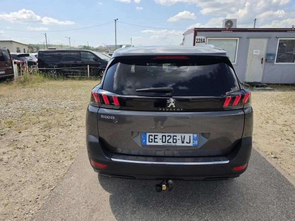 Grey Peugeot 5008 2022 in Vilnius, with an engine capacity of 1.50 L and mileage of 146 thousand km for 17424 €, photo 5 on AUTOMOTO.COM.LV