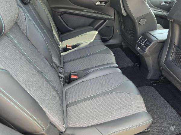 Grey Peugeot 5008 2022 in Vilnius, with an engine capacity of 1.50 L and mileage of 146 thousand km for 17424 €, photo 10 on AUTOMOTO.COM.LV
