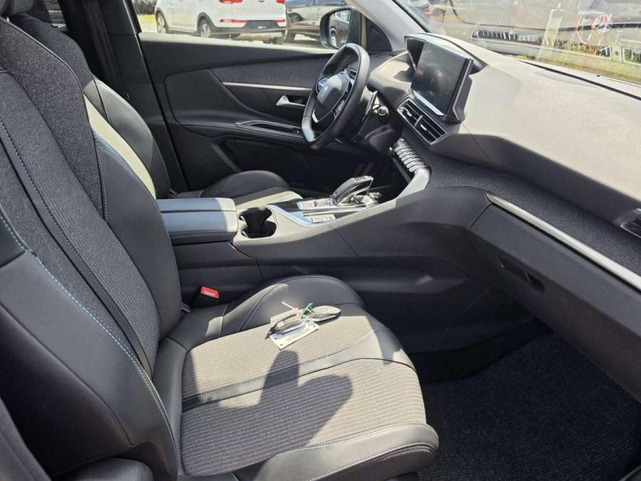 Grey Peugeot 5008 2022 in Vilnius, with an engine capacity of 1.50 L and mileage of 146 thousand km for 17424 €, photo 16 on AUTOMOTO.COM.LV