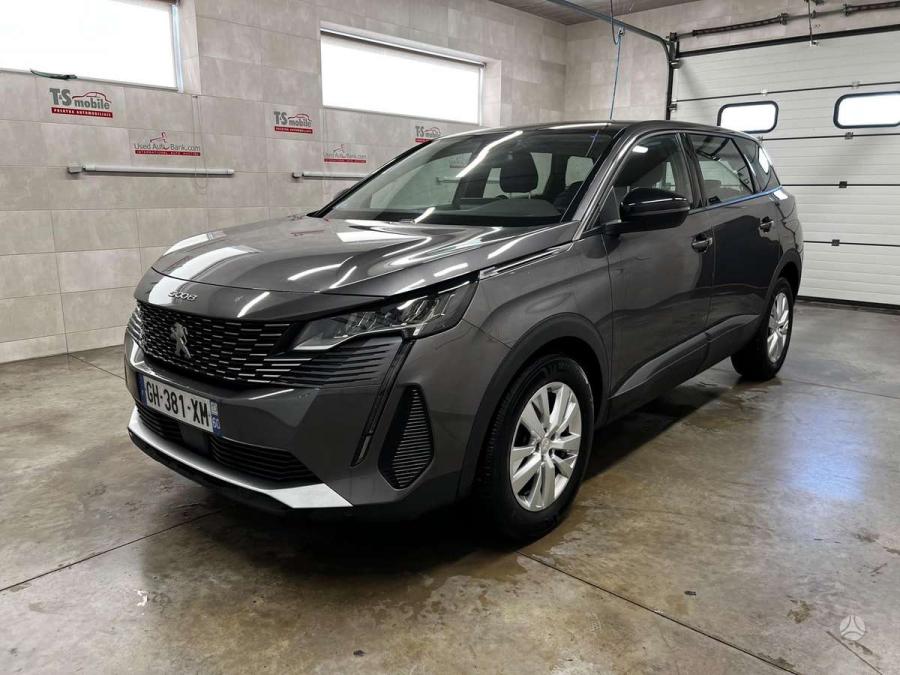 Grey Peugeot 5008 2022 in Marijampole, with an engine capacity of 1.20 L and mileage of 180 thousand km for 14036 €, photo 1 on AUTOMOTO.COM.LV
