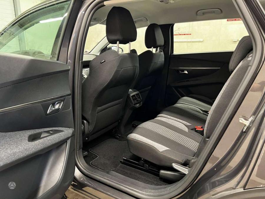 Grey Peugeot 5008 2022 in Marijampole, with an engine capacity of 1.20 L and mileage of 180 thousand km for 14036 €, photo 13 on AUTOMOTO.COM.LV