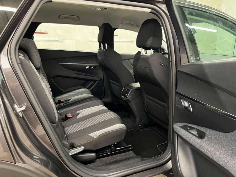 Grey Peugeot 5008 2022 in Marijampole, with an engine capacity of 1.20 L and mileage of 180 thousand km for 14036 €, photo 14 on AUTOMOTO.COM.LV