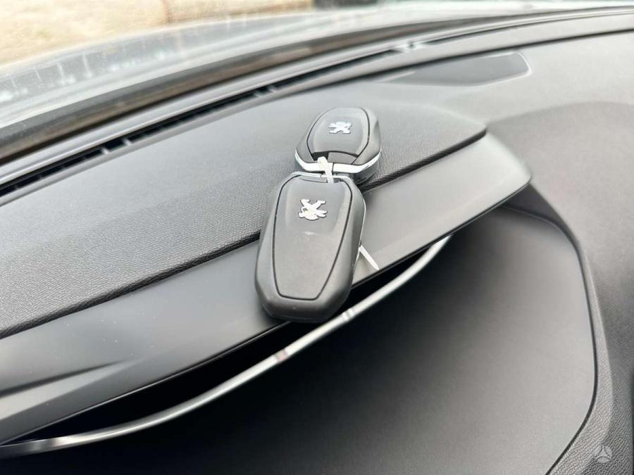 Pelēks Peugeot 5008 2022 Viļņa, ar dzinēja tilpumu 1.20 L un nobraukumu 184 tūkst. km par 13790 €, foto 21 vietnē AUTOMOTO.COM.LV