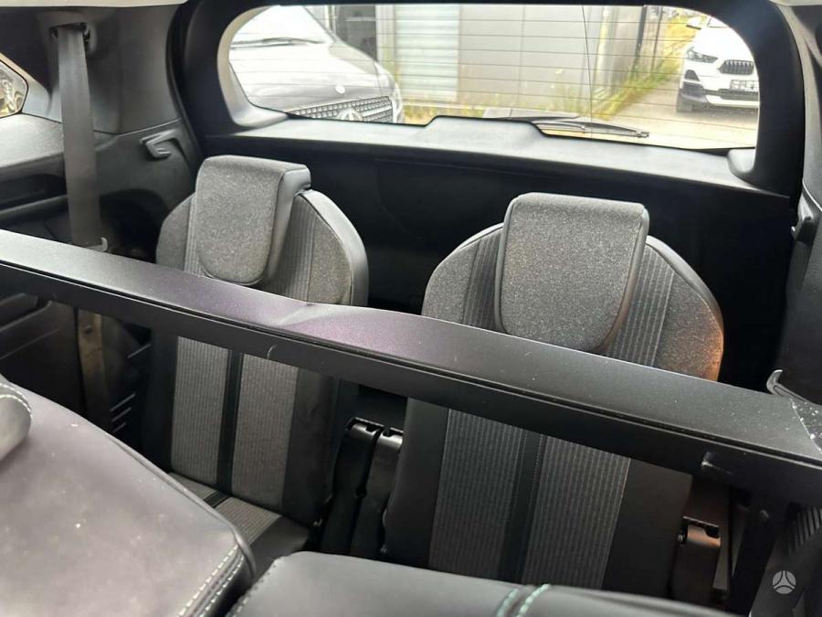 Pelēks Peugeot 5008 2022 Viļņa, ar dzinēja tilpumu 1.20 L un nobraukumu 184 tūkst. km par 13790 €, foto 23 vietnē AUTOMOTO.COM.LV
