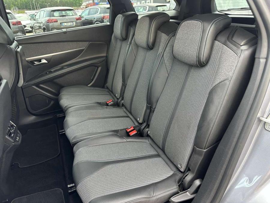 Pelēks Peugeot 5008 2022 Viļņa, ar dzinēja tilpumu 1.20 L un nobraukumu 184 tūkst. km par 13790 €, foto 25 vietnē AUTOMOTO.COM.LV