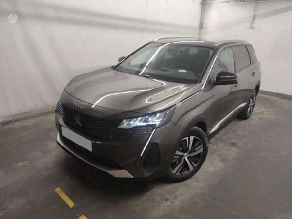 Grey Peugeot 5008 2022 in Vilnius, with an engine capacity of 1.50 L and mileage of 82 thousand km for 21770 €, photo 2 on AUTOMOTO.COM.LV