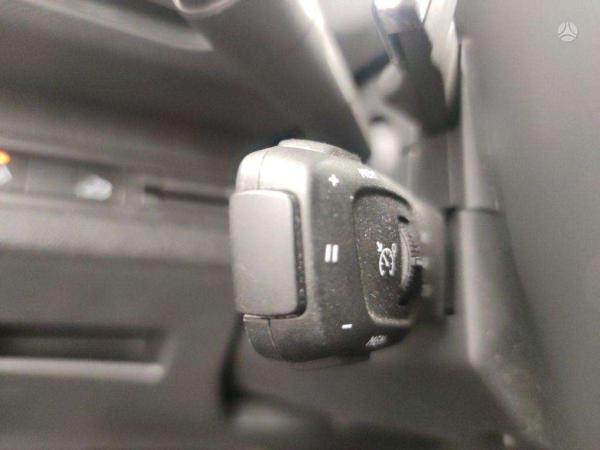 Grey Peugeot 5008 2022 in Vilnius, with an engine capacity of 1.50 L and mileage of 82 thousand km for 21770 €, photo 10 on AUTOMOTO.COM.LV